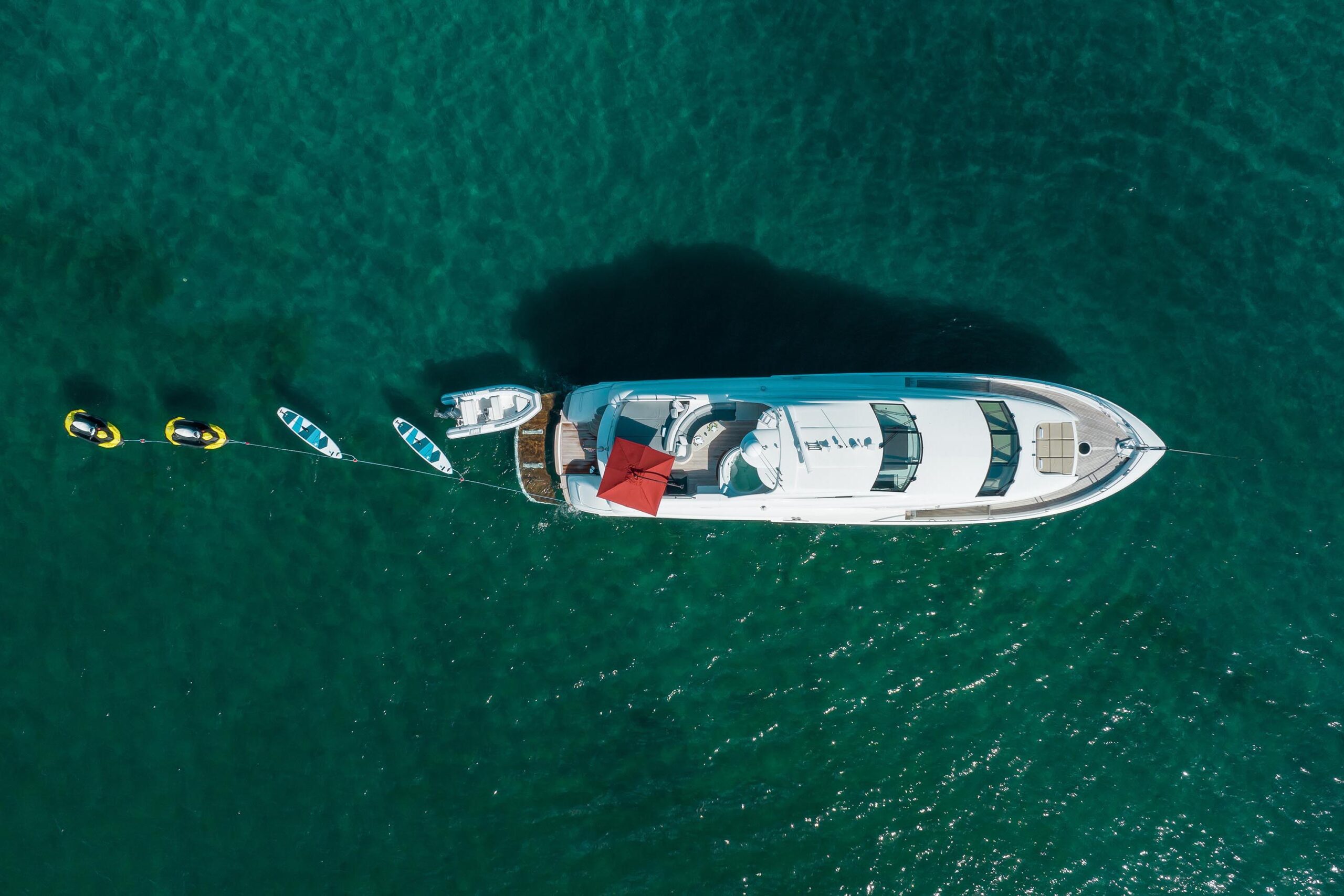 Summerwind Yacht for Charter | 85 Lazzara 2005 | FGI