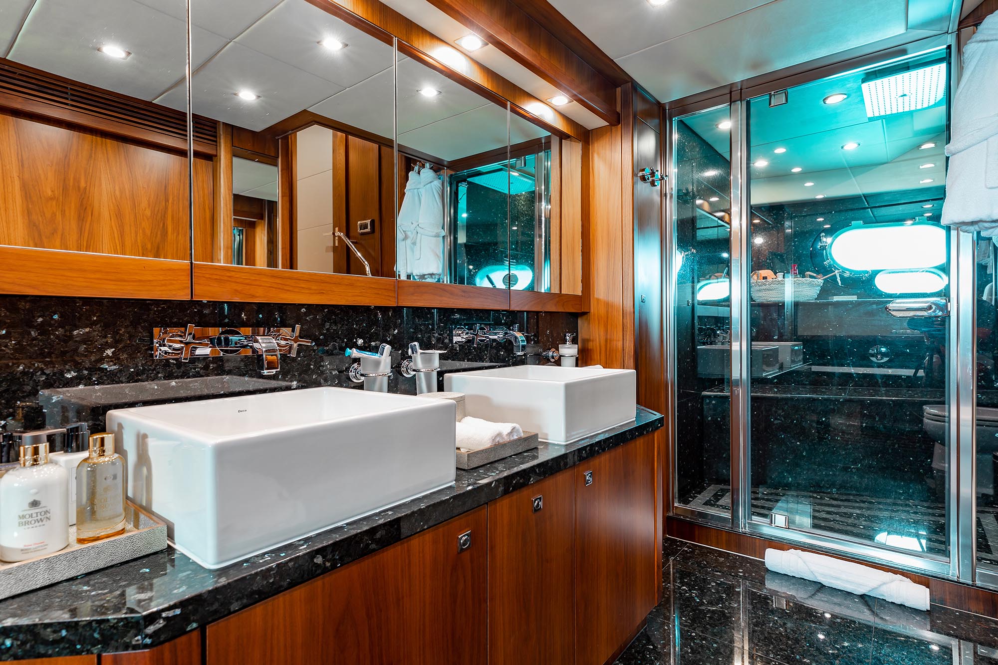 Mercy Yacht for Charter | 121 Sunseeker 2009 | FGI